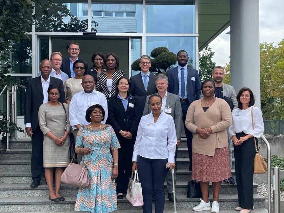 EMBAIXADORA DE ANGOLA NA ALEMANHA, BALBINA DIAS DA SILVA, CHEFIA ...